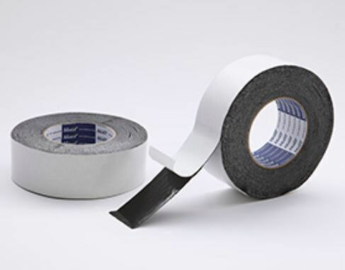 商品情報メーカー名古藤工業規格・特徴●製品番号：D5036●色：黒色●厚み：0.40mm●サイズ：50mmx20m●1箱（16巻入）ブチルゴム系粘着剤を片面に塗布し、もう片方の面をアクリル系粘着剤で塗布したテープになります。透湿防水シートと...