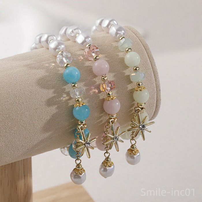 商品詳細 特徴 この美しい天然石ブレスレットは、メンズとレディースの両方に適しており、ラピスラズリ、シトリン、ルチルクォーツなどのパワーストーンを使用しています。それぞれの石は、特定の運気を高めるとされており、金運、仕事運、恋愛運など、様々...