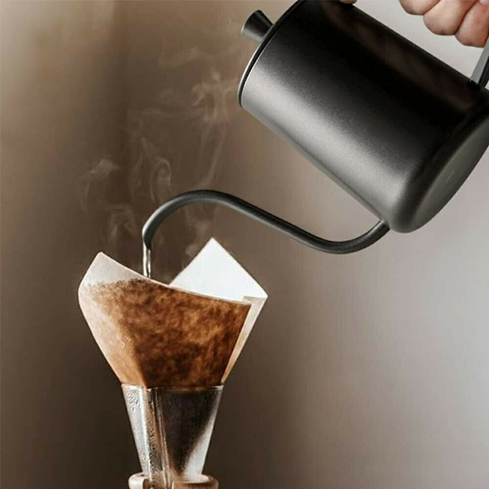 【コーヒードリップケトル 蓋付き】容量：350ml/600ml適用ストーブ：電気セラミックコンロ、直火（注意:弱火しか使用できません）材質：良質な食品レベル材料 304ステンレス、注ぎ口の厚さ：3mm【優れたデザイン】このドリップポットは、...