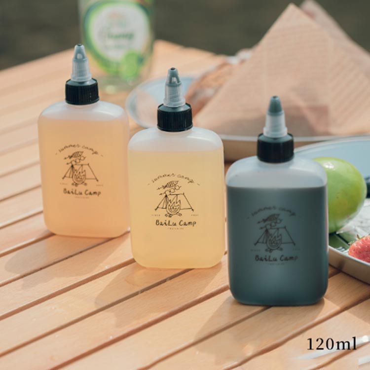 5点セットアウトドアに最適の調味料入れボトルです。軽量コンパクトで持ち運びが楽々。容量120mlの手軽で丁度いいサイズです。蓋は便利で多機能なツイストキャップを採用。キャップを左右に回すことで開閉ができ、流出量を調整することが可能です！閉じ...