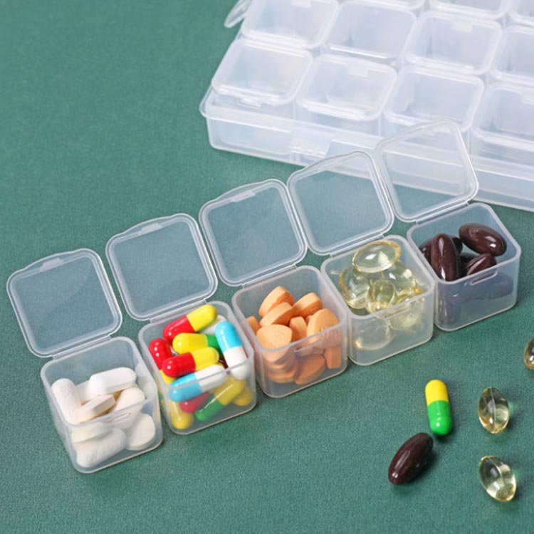 28ヶ所透明大容量!薬の飲み忘れ防止！ひとめで飲み忘れがわかるので、お薬の管理が簡単に！ミニケースはそれぞれ取り外しが可能。毎日飲むくすりだから決められた分量、決められた回数を正しく飲むことはとても大切です。旅行の時は、該当する日付のミニケ...