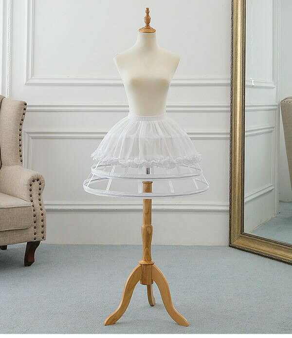 セット内容&nbsp;✽.*꙳パニエ「記載のないアクセサリー、小物等は付属されません」素材&nbsp;✽.*꙳ポリエステルカラー&nbsp;✽.*꙳ホワイト/ブラックサイズ (cm)&nbsp;✽.*꙳フリーサイズ/着丈40cm　直径55　...