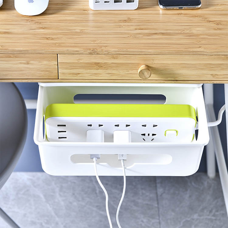 収納スペースをプラス、デスクをきれいに。見た目がスッキリ後付け引き出し式電源コードコンセント収納ボックス。電源タップやアダプター、配線や充電ケーブルなど、引き出し式収納ケースに入れるだけでスッキリ。引き出しをスライドするだけで、ケーブルやア...