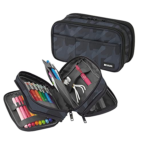 ブラックカモフラージュ/トリプル/A7556-134・Color:ブラックカモフラージュSize:トリプル・パッケージ個数:1・【特徴1】大容量タイプなのでペンケースの他、ガジェットポーチにもおすすめ・【特徴2】海外販売モデル※商品タグは日...