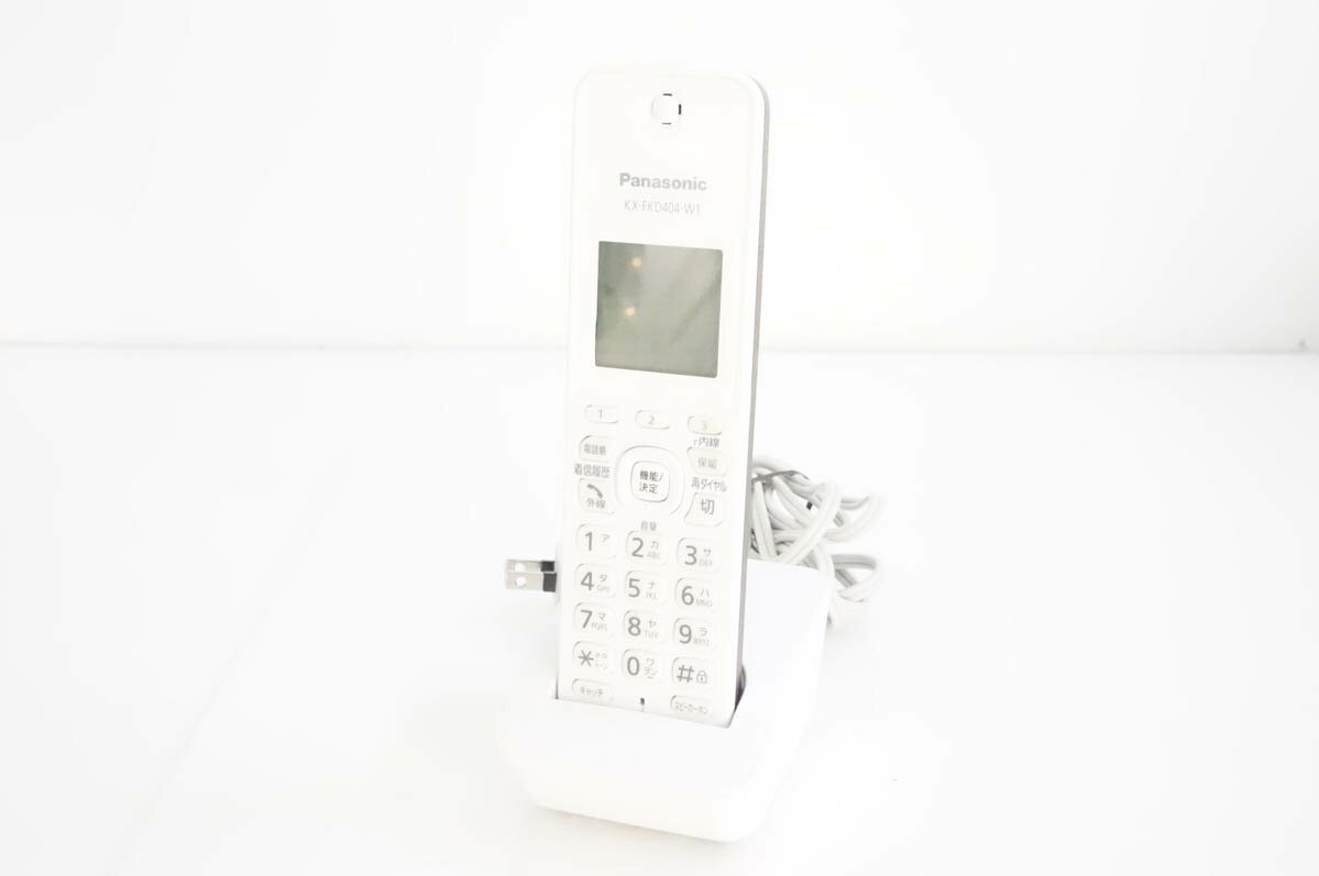 ●商品情報 ・メーカー／Panasonicパナソニック ・型番／KX-FKD404-W1 ・対応機種／VE-GD24DL ・サイズ／子機：約幅49×奥行25×高さ173mm、充電台：約47×73×90mm ・質量／子機：約140g、充電台：...