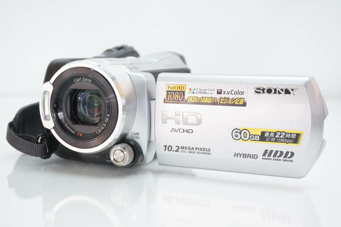 ●商品情報 ・内蔵60GBHDDにハイビジョン映像を長時間記録 ・メーカー／SONYソニー ・型番／HDR-SR11 ・年式／2008年製 ・ズーム（動画撮影時）／光学ズーム：12倍 デジタルズーム：150倍 ・記録メディア／HDD、メモリ...