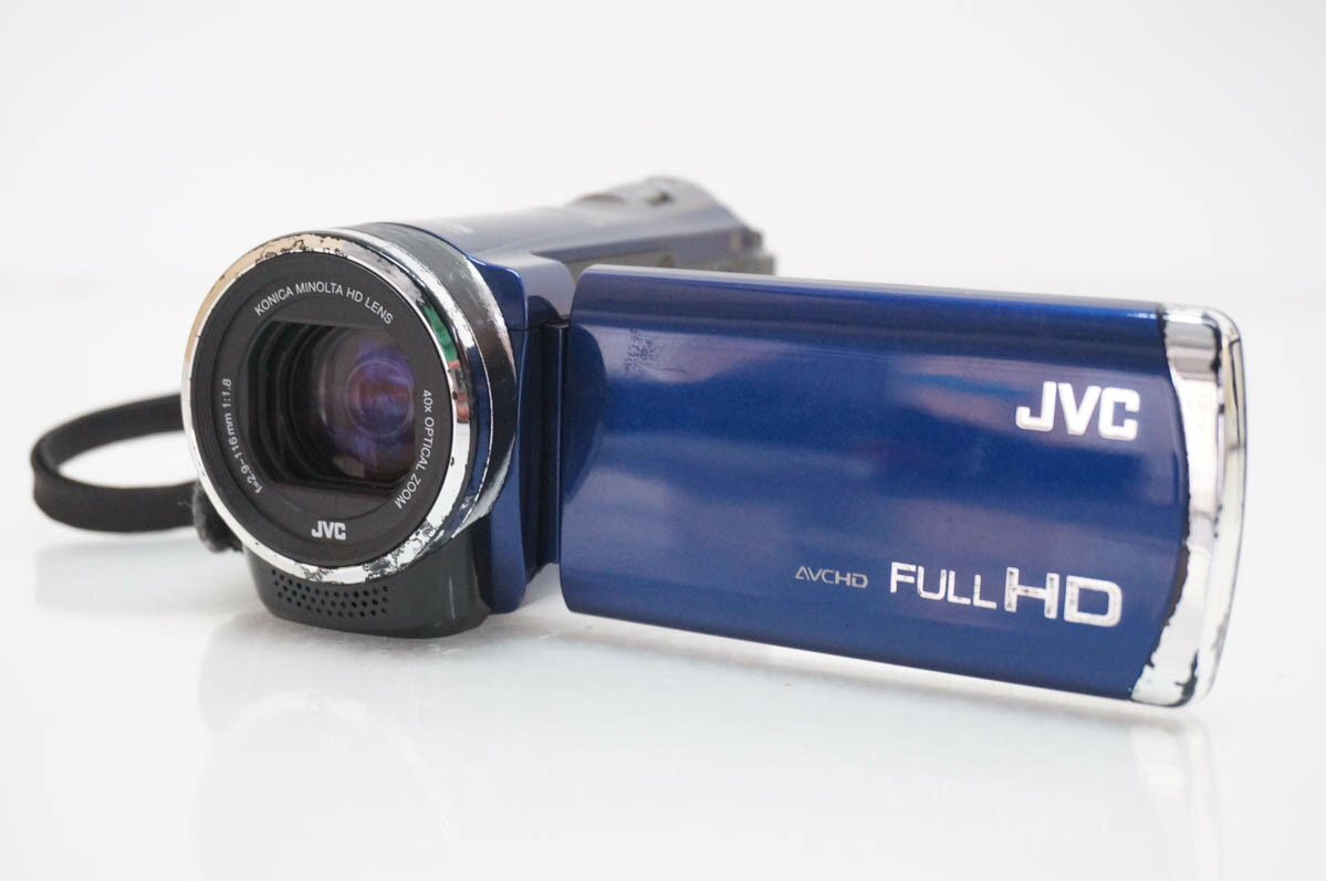 ●商品情報 ・メーカー／JVC Victorビクター ・型番／GZ-E600 ・年式／2013年製 ・内蔵メモリー／32GB ・液晶／3.0型ワイド ※詳細はメーカーHP等でご確認ください。 ●状態／【中古】 ・キズやスレ、ハゲ、使用感がご...