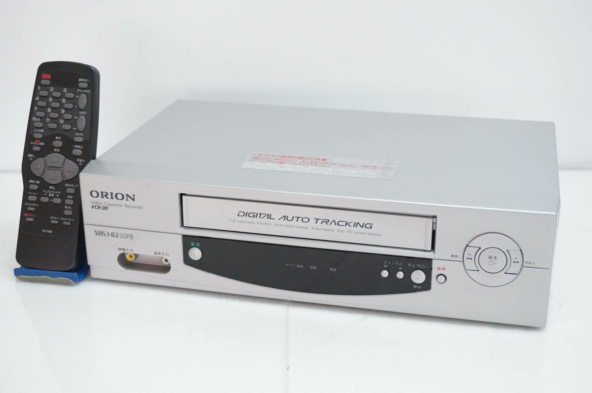 ●商品情報 ・メーカー／オリオンORION ・型番／VCR-30R ・年式／2006年製 ・再生対応／VHS ※詳細はメーカーHP等をご確認ください。 ●状態／【中古】 ・キズやスレ、使用感がございます。 ※現在デジタル放送のためVHS録画...