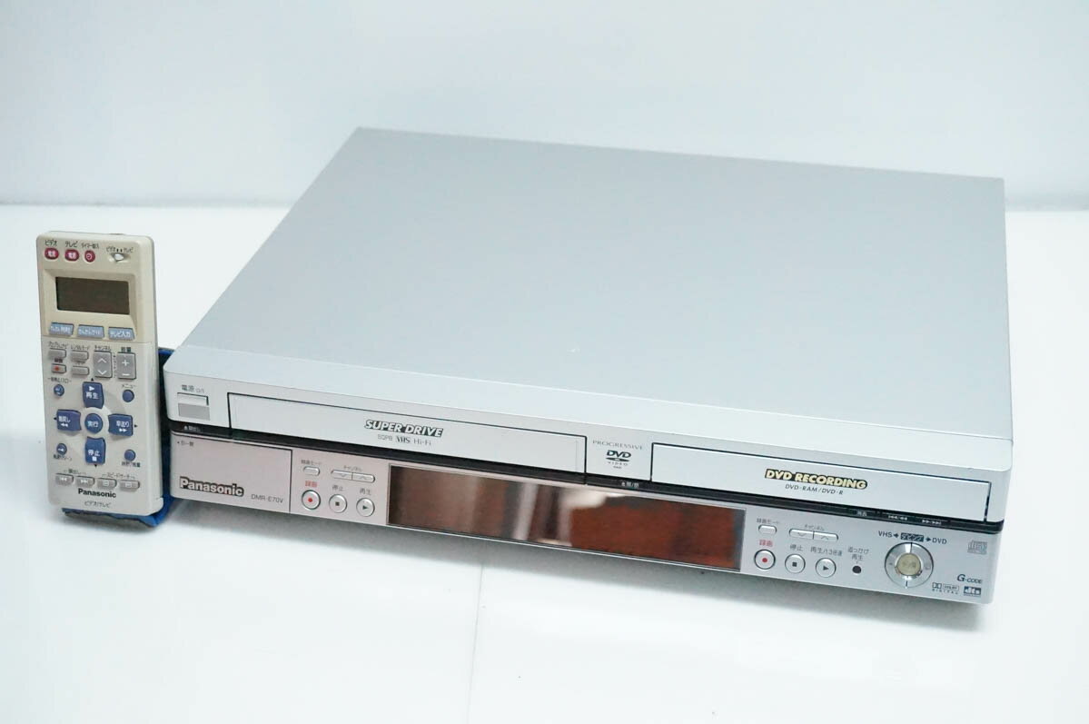●商品情報 ・テープからDVDへ、ボタン1つで簡単録画。ワンタッチ2WAYダビング ・メーカー／Panasonicパナソニック ・型番／DMR-E70V ・年式／2003年製 ・録画可能メディア／DVD-R、DVD-RAM ・サイズ／幅43...