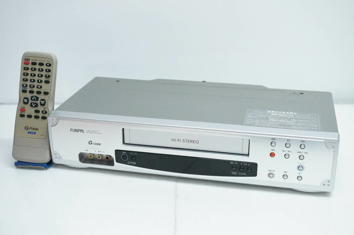 ●商品情報 ・メーカー／船井電機 ・型番／VR-YG562 ・年式／2002年製 ・再生対応／VHS ・外形寸法／幅43.5×高さ9.2×奥行21.6cm ・質量／2.1kg ※詳細はメーカーHP等をご確認ください。 ●状態／【中古】 ・キ...