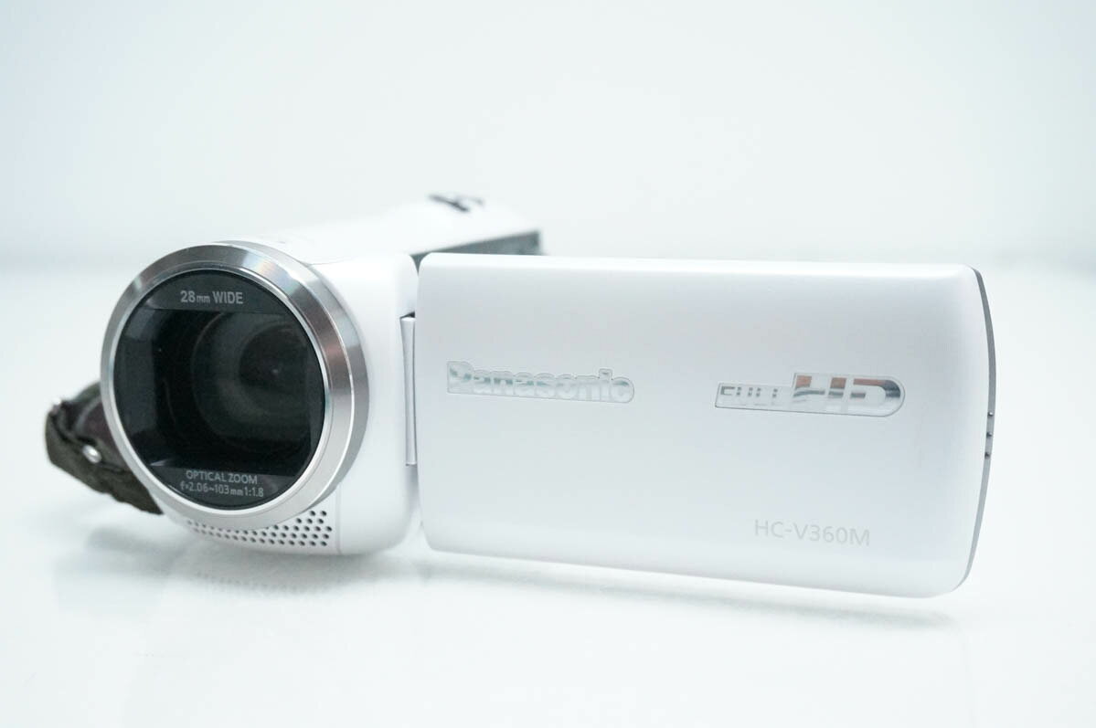 ●商品情報 ・遠く離れた被写体もアップで撮れる高倍率iAズーム90倍 ・「傾き補正」と「5軸ハイブリッド手ブレ補正」で傾き・手ブレを大幅に低減 ・内蔵メモリー16GB 搭載 ・メーカー／Panasonicパナソニック ・型番／HC-V360...