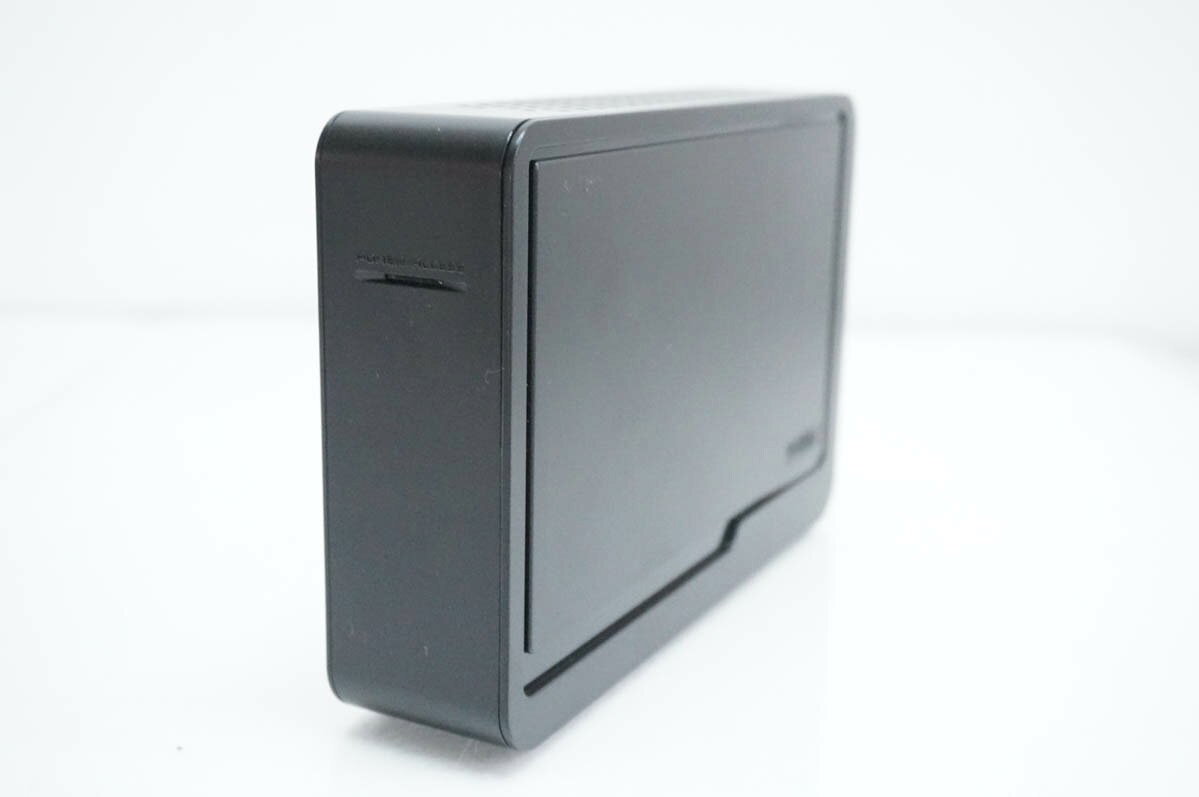 ●商品情報 ・HDCR-UEシリーズは、東芝ハイビジョン液晶テレビ〈レグザ〉からの直接録画に対応した外付型ハードディスクです。ケーブルをつなぐだけの簡単接続に加え、〈レグザ〉のリモコンで簡単に地デジ番組を録画・再生が可能。 ・型番／HDCR...