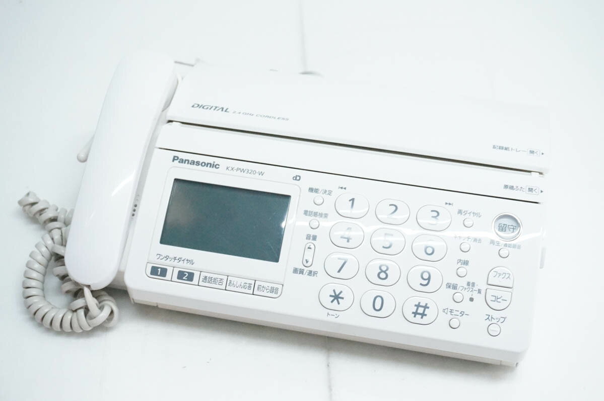 ●商品情報 ・見やすい「3.5型オレンジ液晶」＆「大きなダイヤルボタン」 ・通話内容をさかのぼって録音できる「前から録音」 ・充実の迷惑電話対策機能を搭載 ・音声での操作案内、「読み上げダイヤル」機能 ・メーカー／Panasonicパナソニ...