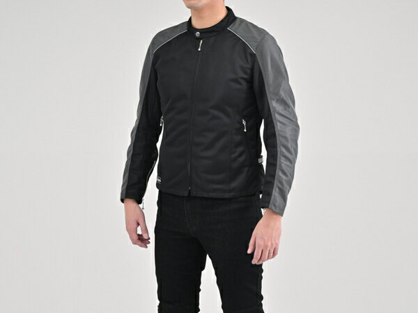 【タイプ】 メッシュシングルライダース 【サイズ】 S 【カラー】 グレー シンプルなシングルライダース風デザインのフルメッシュジャケット。 ライディングポジションを考慮し、腕の位置や角度は前よりに、後身頃の裾は長くとっているためセパハンユ...