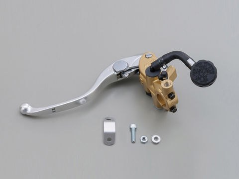 【サイズ】 φ19 【カラー】 本体色：ゴールド/レバー：シルバー ピストンを縦型にすることでレバーレシオを大きくとり油圧レシオを小さく設定することで入力ロスの低減。クラッチのコントロール性を向上させました。 ストリート用として必要なクラッ...
