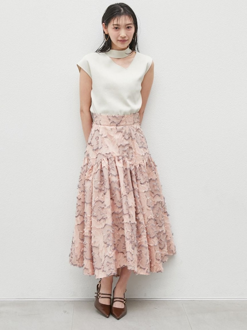 田﨑さくらさん着用スカート！OHA4で登場したSNIDELのフラワージャガードどこで買える？ | 芸能人テレビ衣装調査委員会