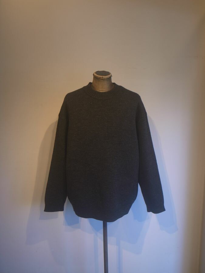 EEL Products秋冬の定番ノルディックセータークラシック。 素材はウール100%なのに毛玉がホント出来ずらい 素晴らしいウールセーター。 しかもヘビーに愛用しても型くずれしない丈夫なのに驚きます。 生産はニットの産地であるMITSU...