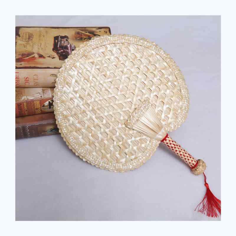 ・カテゴリ: 扇子・主な素材: 麦わら・手法: ハンドメイド・スタイル: 新中国風・カラー展開: 赤、青、オレンジ、茶、紫、緑