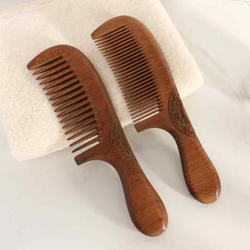 ・カテゴリ: 木櫛、工芸櫛、マッサージ櫛、ヘアブラシ、巻き髪用櫛、頭皮用櫛、旅行用櫛、高級品櫛、実用櫛・素材: 檀木・サイズ: 15-20cm・仕様: 密歯、広歯・対象: 一般向け