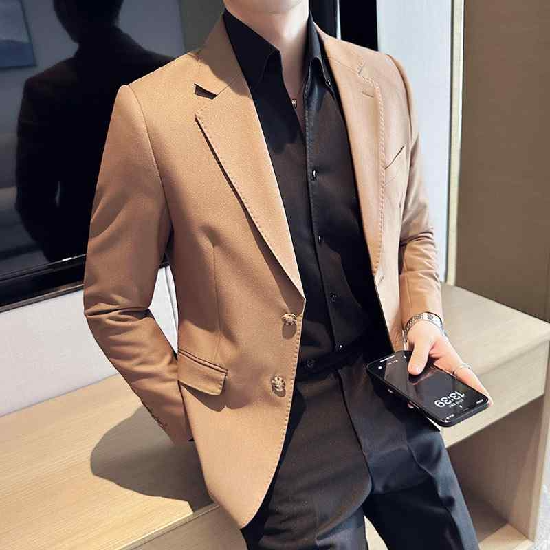 ・カテゴリ: カジュアルスーツ・機能: 色あせしにくい・スタイル: スリムフィット、韓国風・ネックライン: テーラードカラー・フロント: シングルブレスト2つボタン・柄: 無地・生地: 化学繊維混紡・主な素材: ポリエステル80%・裏地素材...