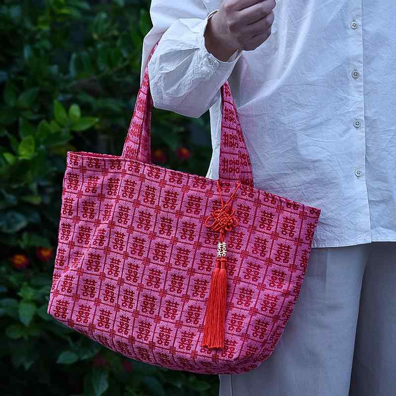 ・カテゴリ: その他ウェディング用品・種類: 個人向けギフト・使用シーン: 結婚式・カラー展開: レッド、ピンク・サイズ展開: 小、大