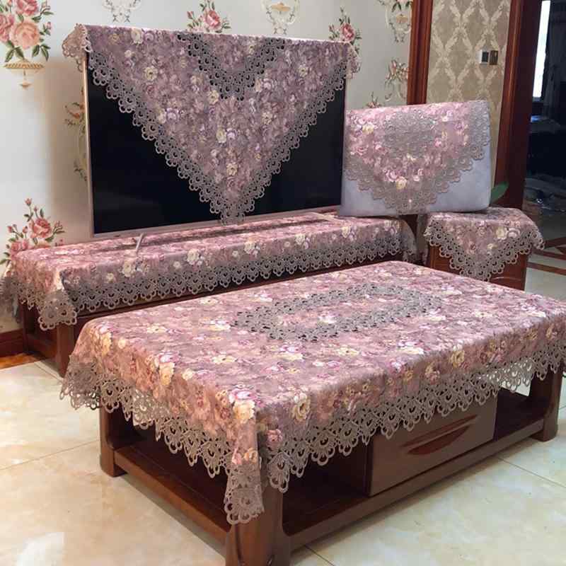 ・カテゴリ: テーブルクロス・形状: 長方形・カラー展開: グリーン系、花柄系、パープル系、ゴールド系・サイズ展開: 60×60cm、85×85cm、115×115cm、135×135cm、150×150cm、90×150cm、110×16...