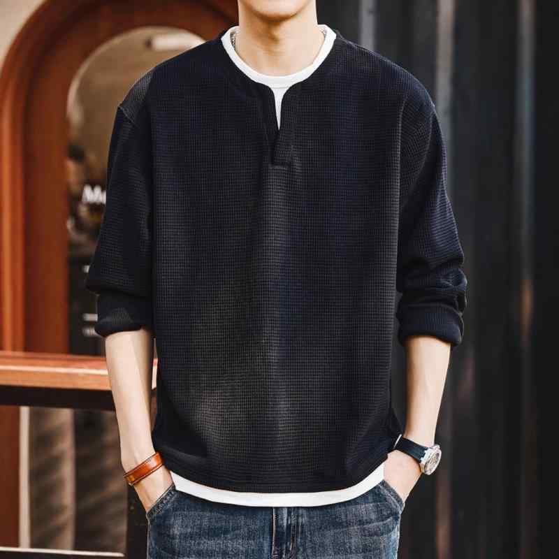 ・カテゴリ: Tシャツ・スタイル: ストリートカジュアル・柄: 無地・フィット: ルーズフィット・タイプ: プルオーバー・ネックライン: クルーネック・袖丈: 長袖・フード: なし・厚さ: 普通・素材構成: 綿67%、ポリエステル31%、ポ...