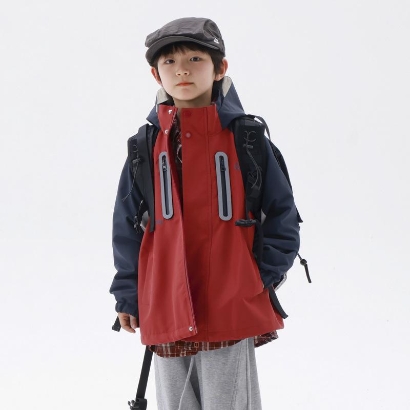 ・カテゴリ: 子供用アウター、ジャケット、コート・性別: 男性・対象年齢: 8歳以上、140cm以上・ネックライン: ハイネック・スタイル: 韓国風・柄: 文字・厚さ: 普通・フード: あり・要素: 文字、プリント、配色、トレンド・袖丈: ...
