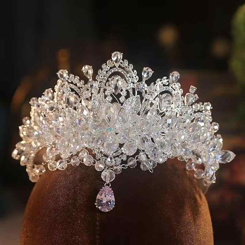・カテゴリ: 頭飾・主な素材: 金属・カラー展開: 豪華水晶皇冠