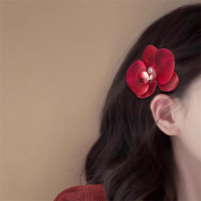 ・カテゴリ: ヘアアクセサリー・スタイル: リゾート風・スタイル分類: 清新甜美・素材: プラスチック・タイプ: ダックビルクリップ・デザイン: サイドクリップ、前髪クリップ・加工: ハンドメイド・装飾要素: パール、花・カラー: 赤・対象...
