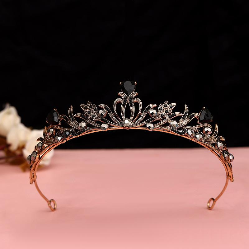 ・カテゴリ: ヘッドアクセサリー・素材: 合金・純度: PT990・スタイル: セレブ風・性別: 女性用・形状: クラウン・加工: 電着メッキ・クリスタル: 白水晶・カラー展開: ブラック、ホワイトKC金、グリーンKC金、大紅KC金、湖藍K...