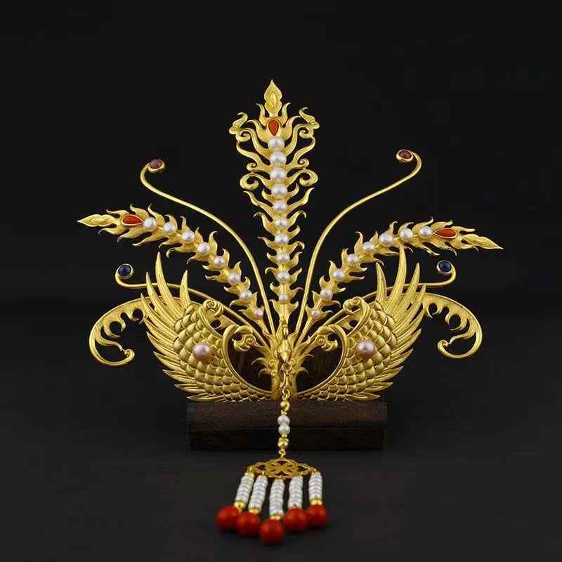 ・カテゴリ: ヘッドアクセサリー・スタイル: レトロ・対象: 女性用・形状: 王冠型・主な素材: 合金・加工方法: メッキ・デザイン: 流蘇なし、流蘇あり