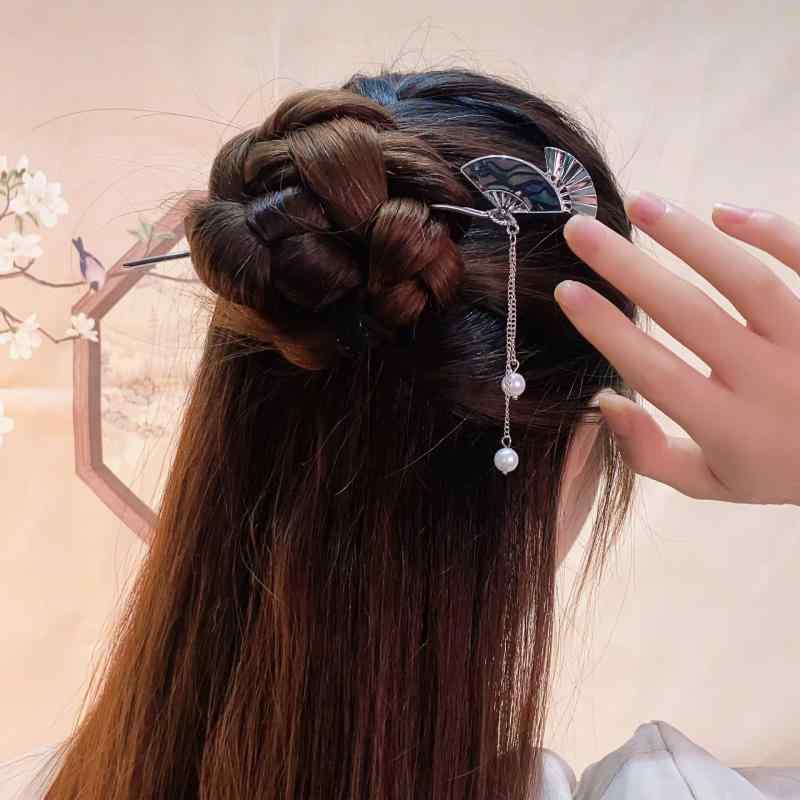 ・カテゴリ: ヘアアクセサリー・スタイル: 新中式・素材: 合金・形状: 幾何型・仕上げ: 電鍍・デザイン: 流蘇