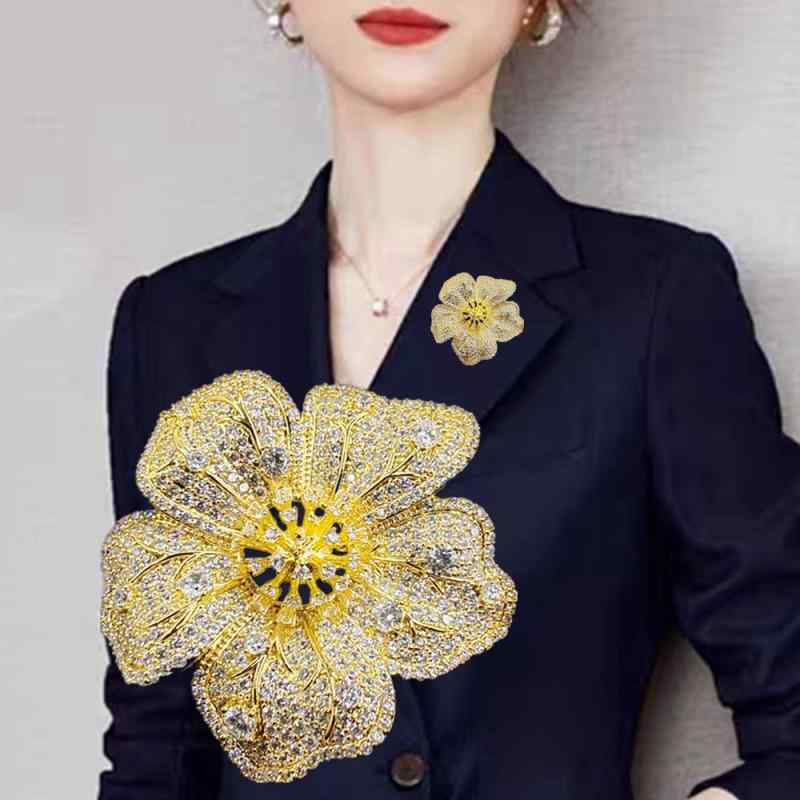 ・種類: ブローチ・主な素材: 銅・対象: 女性・モチーフ: 花・カラー: ゴールドメッキ・スタイル: 高級ファッション通勤