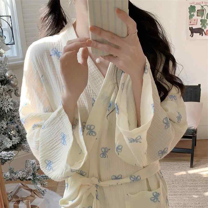 ・主な素材: 綿90-95%・スタイル: シンプルカジュアル・機能: 通気、快適・用途: 睡眠、居家・対象: 青年女性・カラー展開: ブルー、ピンク・サイズ展開: 均一・ネックライン: Vネック