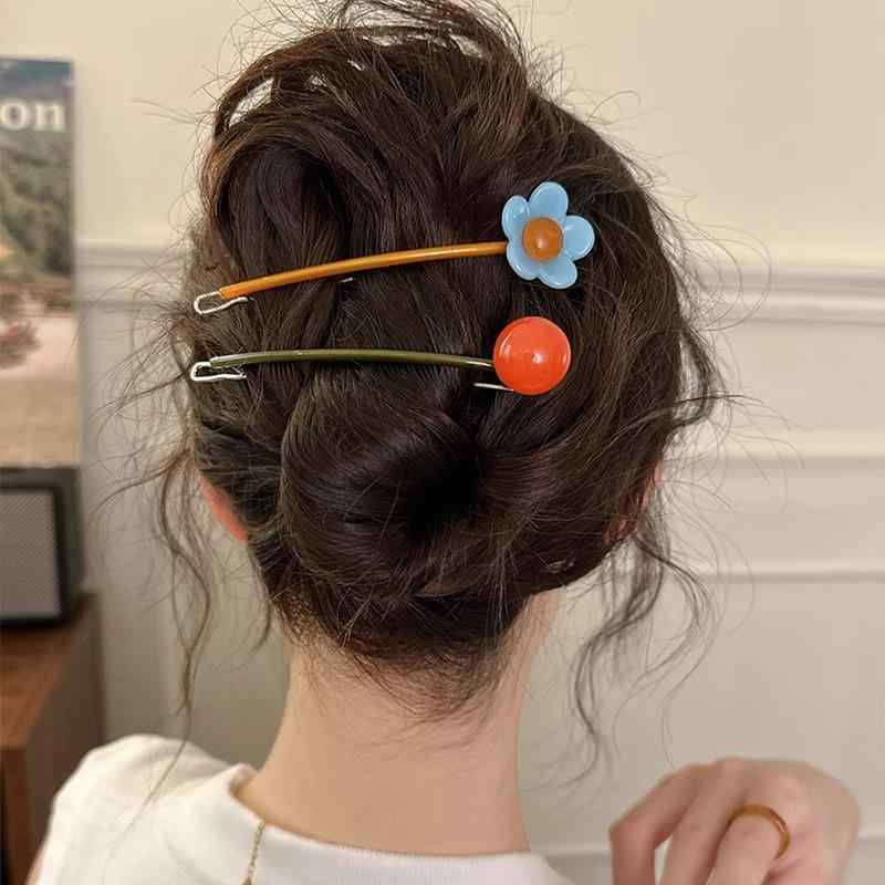 ・カテゴリ: 頭飾・スタイル: 韓国風配色フラワーデザイン・処理プロセス: 手動・ヘアクリップ分類: サイドクリップ・カラー展開: ブラックビーズ、グリーンクリップレッドビーズ、ブルークリップレッドビーズ、オレンジビーズ、Sサイズワインレッ...