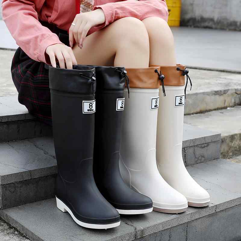 ・カテゴリ: 女性用雨靴・対象: 女性・筒丈: ロング・厚み: 普通・ヒール: フラット・柄: 無地・素材: PVC・カラー展開: ブラック、ホワイト・サイズ展開: 36、37、38、39、40・着脱方式: すっぽり