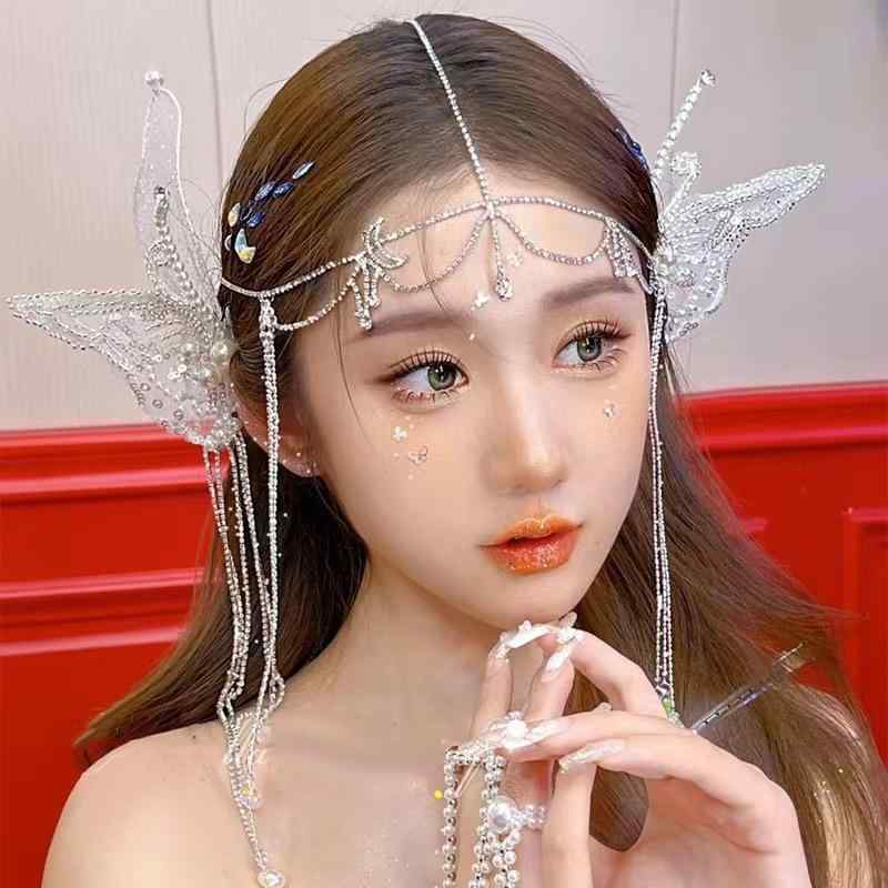 ・カテゴリ: ヘアアクセサリー・素材: 人造水晶・スタイル: ファッション・加工: 手作り・タイプ: サイドクリップ・対象: 女性