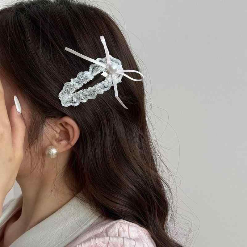 ・カテゴリ: ヘアアクセサリー・タイプ: 爪クリップ・スタイル: 清新スイート・加工: メッキ・デザイン要素: 円形・カラー展開: ホワイト、ピンク、ブルー・対象: 女性