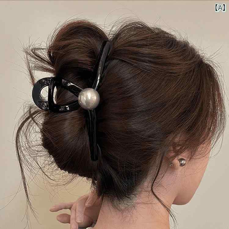 ・カテゴリ: ヘアアクセサリー・スタイル: 爽やかスイート・素材: アクリル・タイプ: つかみクリップ・対象: 女性・カラー展開: 光沢ブラック(13cm)、マットブラック(13cm)、マットブラック(11cm)、光沢ブラック(11cm)