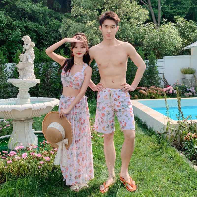 ・対象: 男女兼用・対象年齢: 成人・デザイン: セクシー、タイト、バックレス・主な素材: ナイロン85%・裏地: ポリエステル95%、スパンデックス5%・生地重量: 420g・用途: スイミング、水中スポーツ・サイズ展開: M,L,XL,...