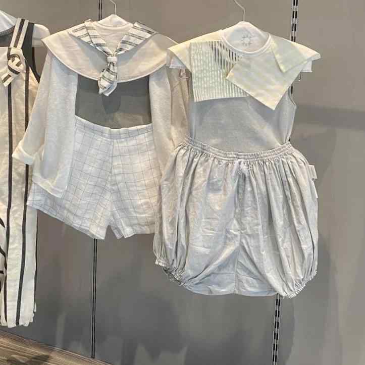 ・カテゴリ: 子供パンツ・スタイル: 灯籠パンツ・主な素材: 綿100%・柄: 無地・カラー展開: グレー、ホワイト・サイズ展開: 80-110・性別: 男女共用・対象年齢: 1~3歳・丈: ショート・ウエスト: ハイウエスト・生地加工: ...