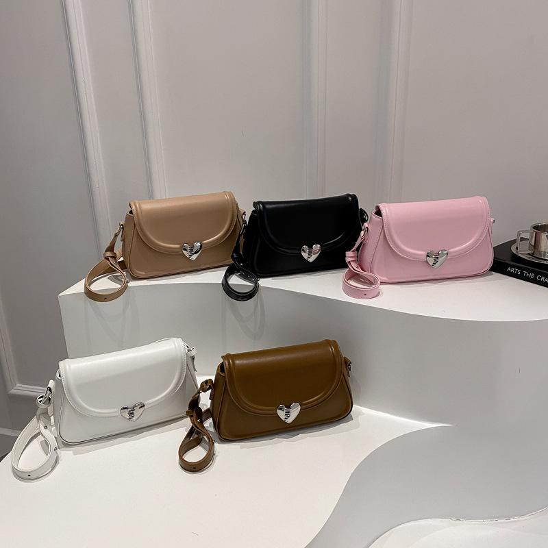 ・カラー展開: 白、カーキ、ブラウン、ブラック、ピンク・スタイル: ストリート・主な素材: PU・バッグスタイル: 小方包・バッグサイズ: 中・ディテール: ステッチ・裏地: ポリエステル・形状: 横型四角・開閉方式: フラップ・硬さ: 中...