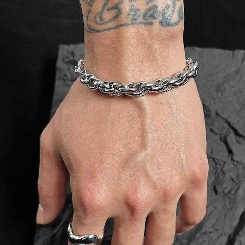 ・主な素材: チタン鋼・処理プロセス: 研磨・スタイル: ユニセックス、個性派・デザイン: その他・適用シーン: 周年記念・カラー展開: 赤壁ブレスレット 19cm、赤壁ブレスレット 21cm・カテゴリ: ブレスレット