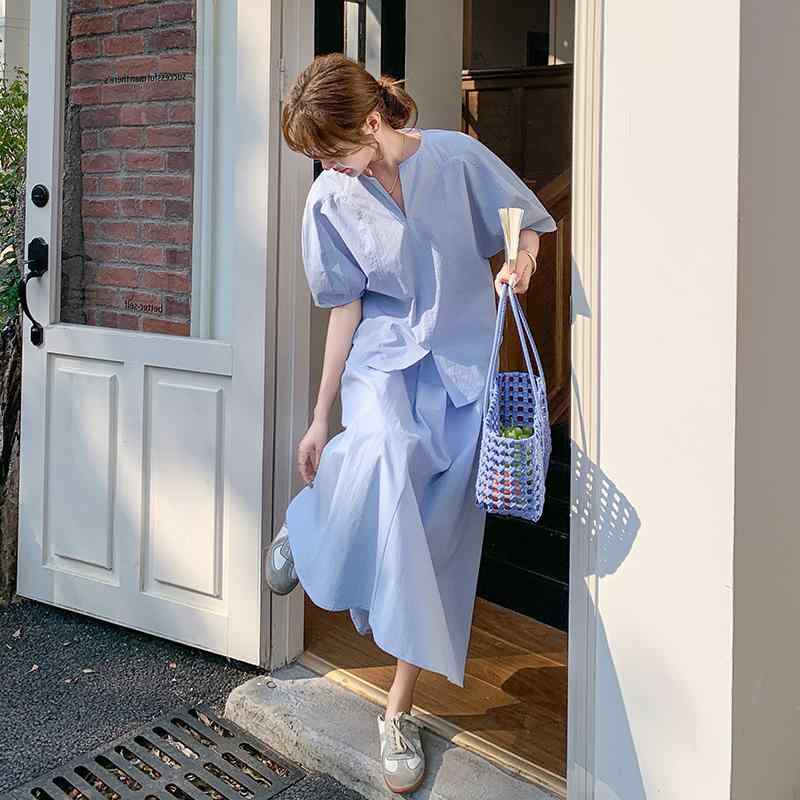 ・カテゴリ: カジュアルスーツ・スタイル: OL通勤風・柄: 無地・スカート丈: ロングスカート・主な素材: ポリエステル、再生繊維・カラー展開: ライトブルー、シャンパン・サイズ展開: S、M、L、XL・性別: レディース・袖丈: 三分袖