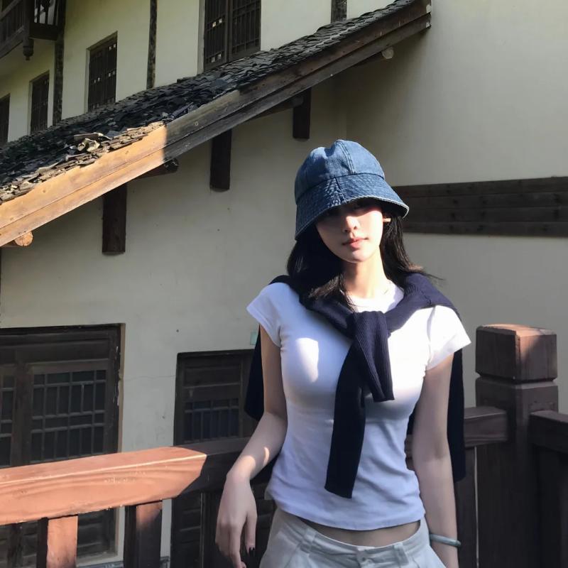 ・カテゴリ: テンガロンハット・帽子の頂部の形状: 丸型・つばの形状: 広つば・カラー展開: ダークブルー、ライトブルー・サイズ展開: フリーサイズ・機能: 防晒、通気性、日よけ・スタイル: オリジナルデザイン・素材: デニム、綿 100%