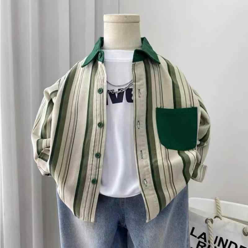 ・カテゴリ: 子供用シャツ・対象性別: 男の子・対象年齢: 中大童（8歳以上、身長140cm以上）・スタイル: カジュアル・ネックライン: レギュラーカラー・袖丈: 長袖・柄: ストライプ、プリント・主な素材: 綿・素材含有率: 51%〜7...