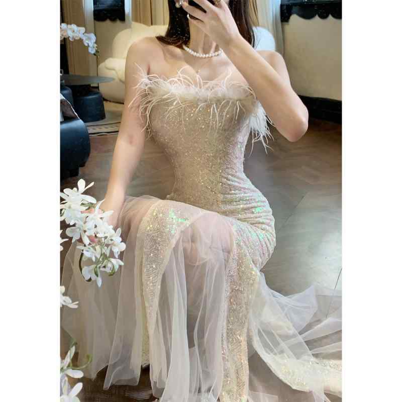 ・カテゴリ: 婚紗・タキシード・スタイル: エレガント・主な素材: アセテート繊維 80%-90%、ポリエステル 50%-70%・ネックライン: ベアトップ・袖丈: ノースリーブ・スカート丈: ロング・カラー展開: ガラスパール・サイズ展開...