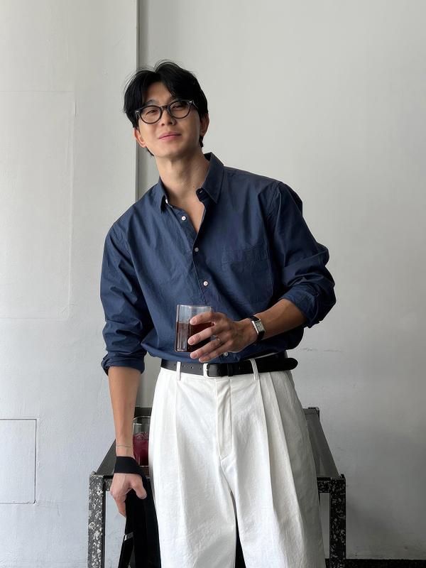 ・カテゴリ: 衬衫・スタイル: カジュアル・フィット感: ルーズフィット・ネックライン: 折り襟・袖丈: 長袖・柄: 無地・厚さ: 普通・デザイン詳細: ポケット・ターゲット層: ティーンエイジャー・主な素材: ポリエステル・素材の割合: ...
