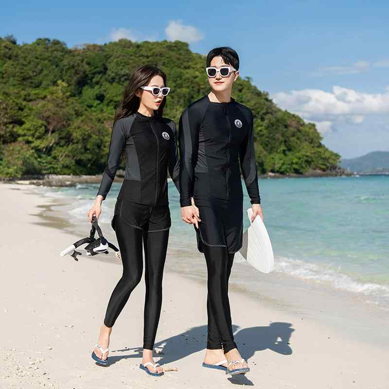 ・カテゴリ: 水着・性別: 女性・スタイル: ワンピース、ショーツ・柄: 無地・仕様: 胸パッドあり、ワイヤーなし・主な素材: ナイロン、ポリエステル・重量: 約180g・裏地素材: ポリエステル・袖丈: 長袖・カラー展開: 女性用、男性用...